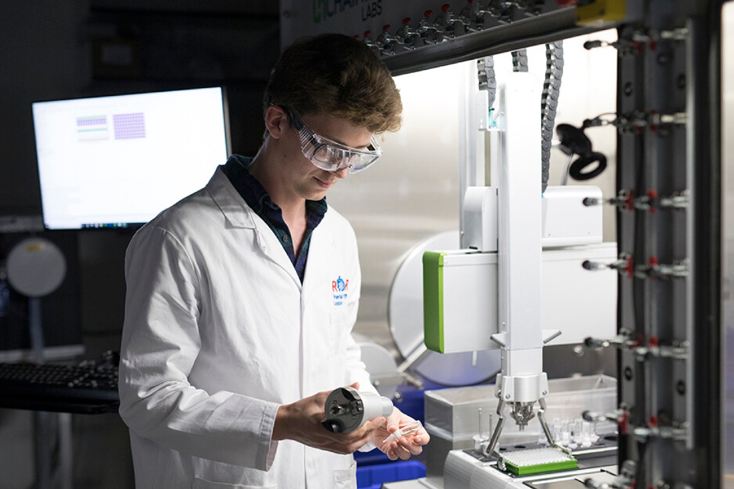 Spin-out SOLVE to digitally transform chemical manufacturing – UKRI