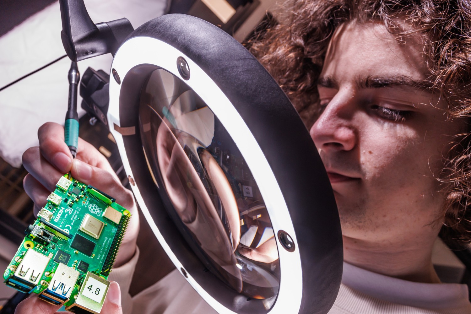 Daresbury Laboratory welcomes first businesses to new 5G Ecosystem – UKRI