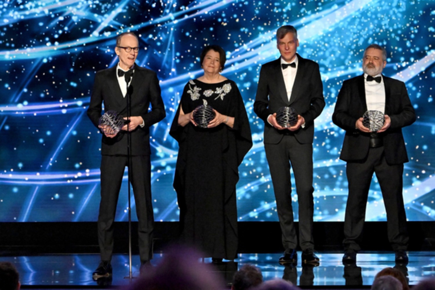 Scientists celebrate as collaborations receive Breakthrough Prize – UKRI